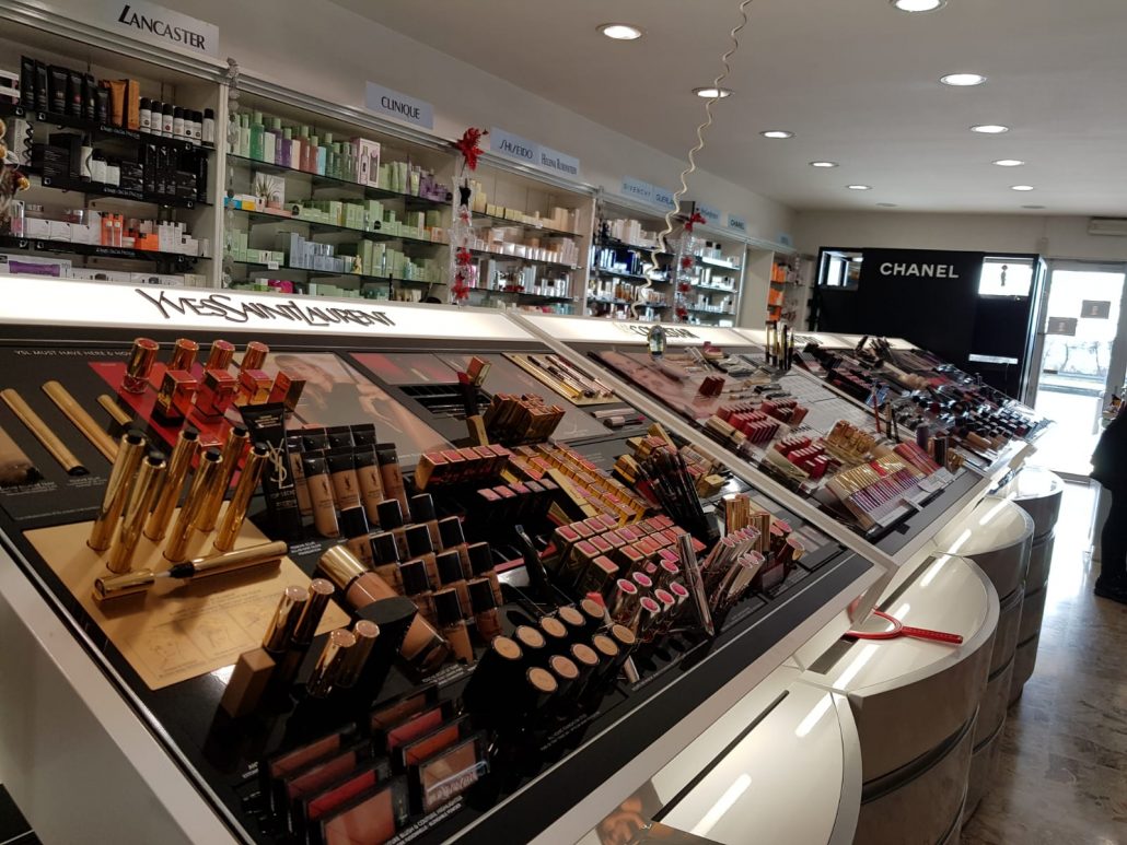 Espositori make up per Profumerie – Panicali Associati